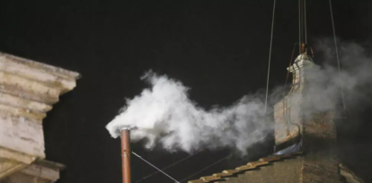 El humo del cónclave: ¿Qué significa esta tradición y que químicos hay ...