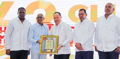 “Modernizaremos Club San Lázaro” David Collado es homenajeado en 63 ...