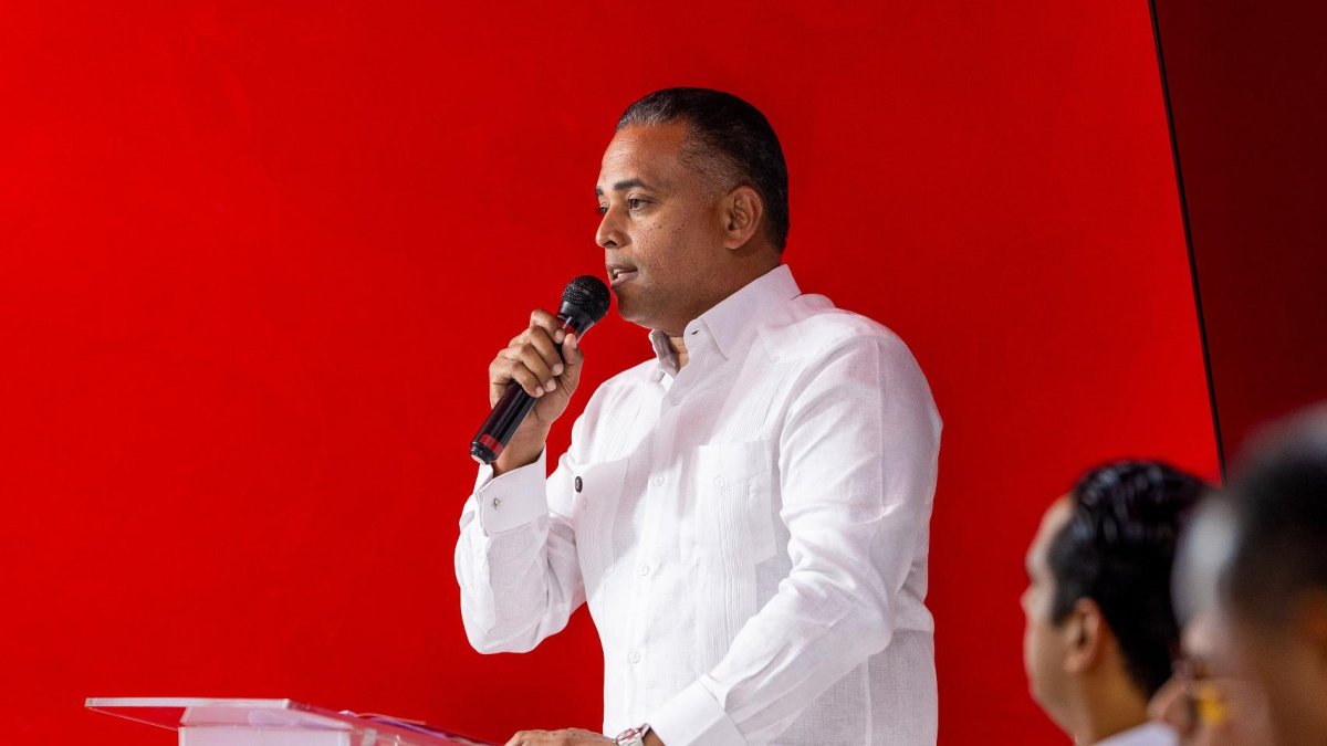 Aramis Mella es reelegido presidente de ASOCIVU