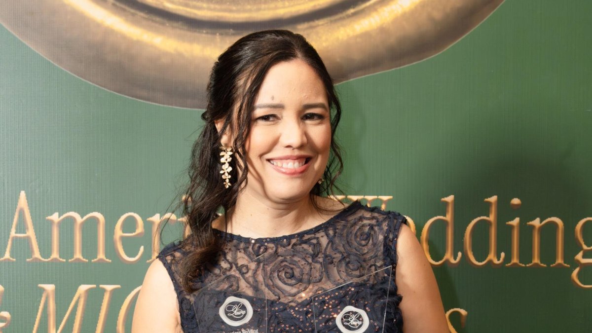 Julissa Villar es reconocida como Mejor Oficiante de Ceremonias ...