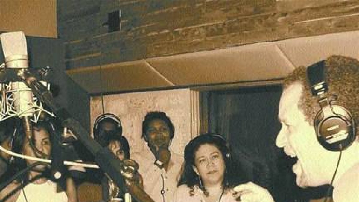 Presentan disco con colección de autores dominicanos