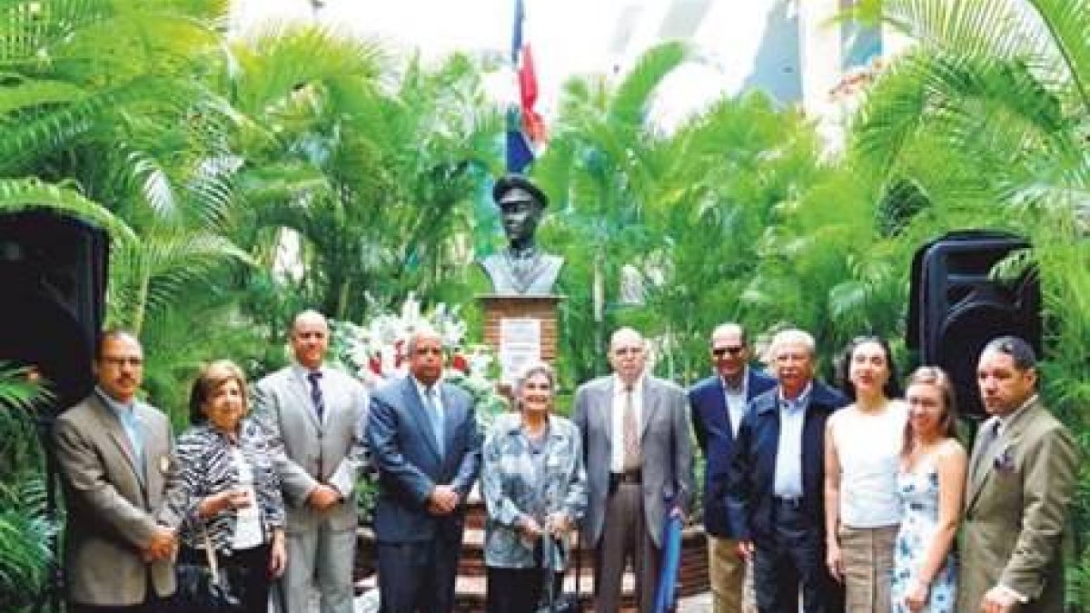 Efemérides Patrias rinde homenaje al teniente Amado García