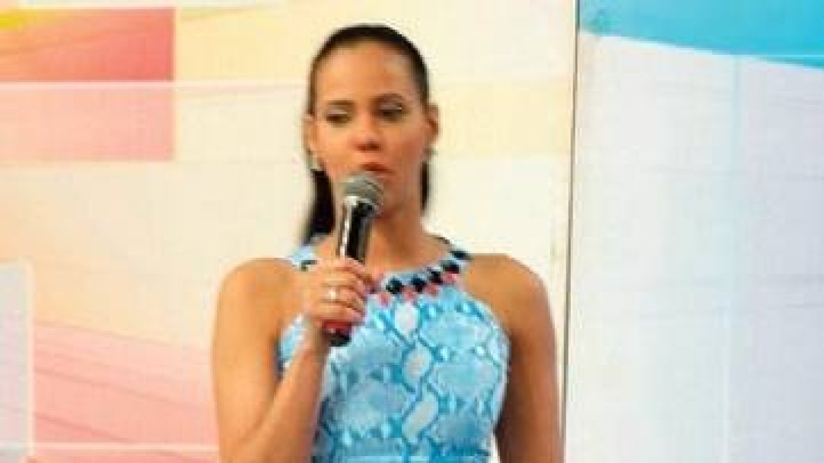 Más que mil palabras. Mabel Henríquez es el nuevo rostro de “El Show ...