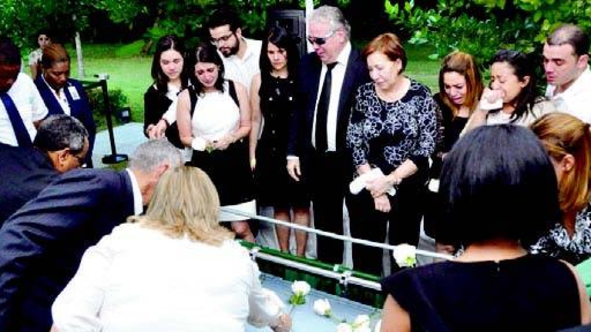 Madre Fernando Hasbún fue sepultada