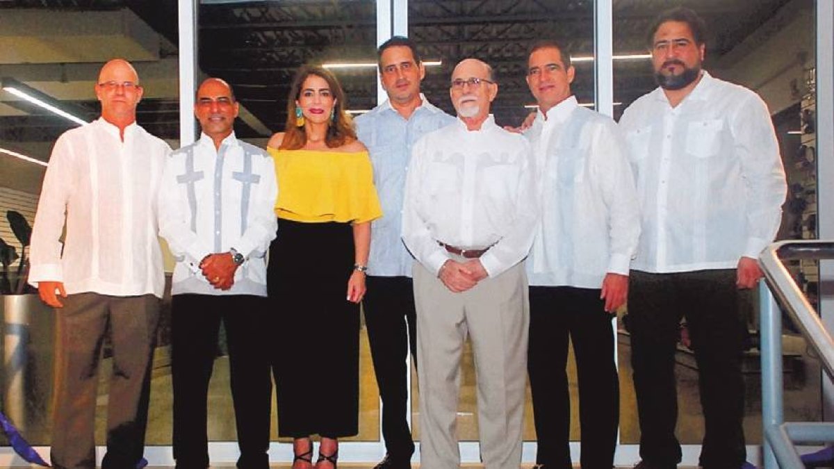 Lezcano Hermanos Festejan 40 aniversario con nuevo y moderno local