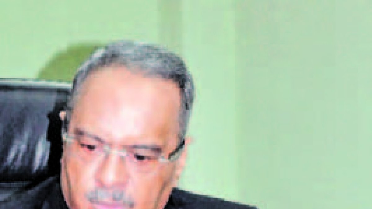 Mella dice IDSS no tiene hospitales tratar trabajadores
