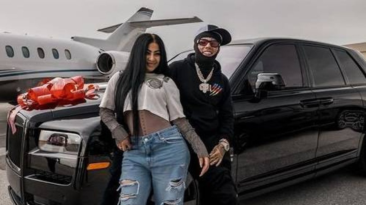 Vea aquí el lujoso carro que le regaló Tekashi a Yailin por su cumpleaños