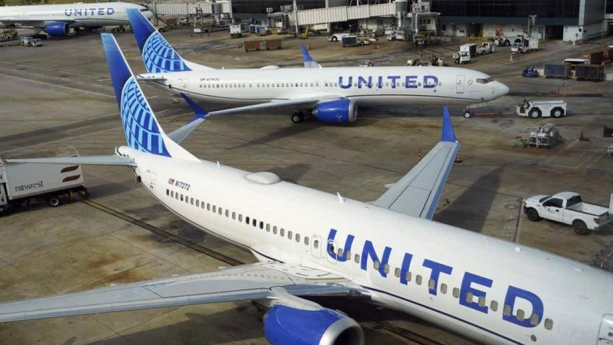 Aterrizaje de emergencia de avión de United en Nueva York deja algunos ...