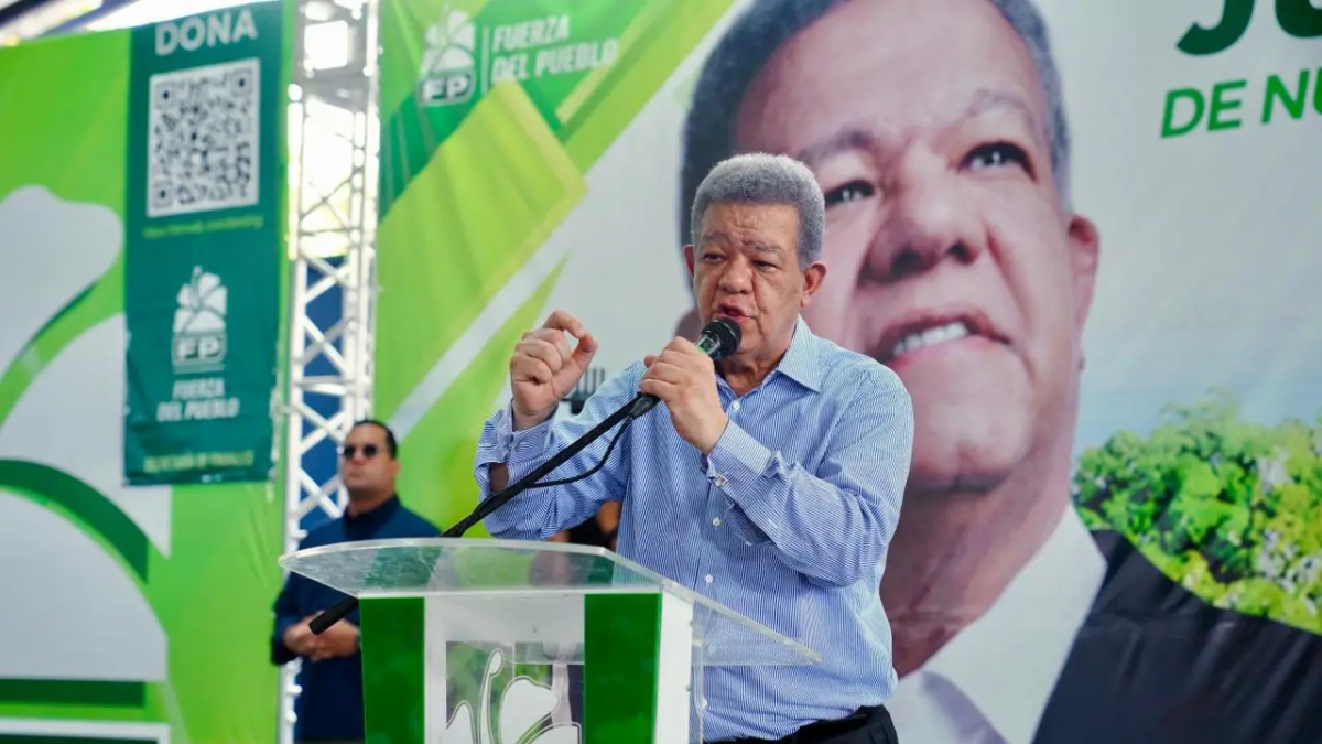 Leonel Fernández denuncia chantaje del Gobierno