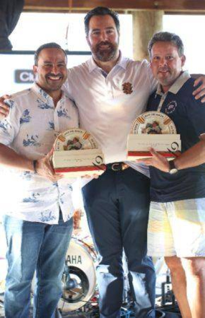 Entre puros y tragos disfrutan torneo de golf