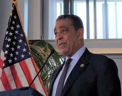 Entérate NY: 50 razones por las que apoyé y voté por Adriano Espaillat