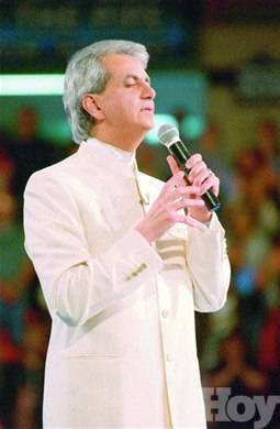 Evangelista Benny Hinn en jornada sanación