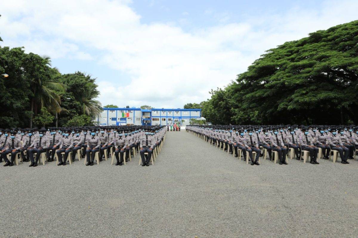 Policía Nacional gradúa a 927 nuevos agentes en San Cristóbal