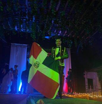 Lenin Guzmán, el dominicano que ganó el título “Míster Teen Planet ...