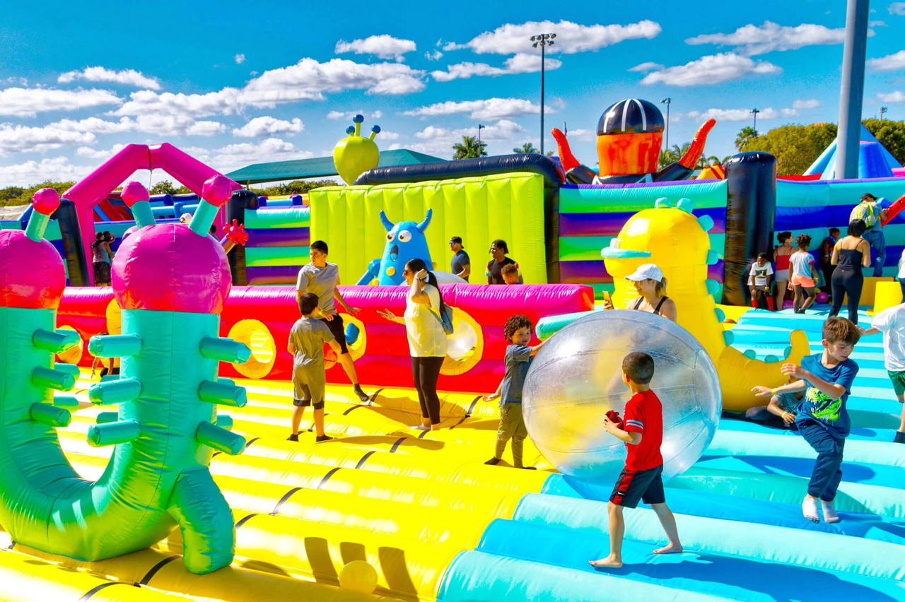Rebotin Park: el parque inflable más grande del Caribe llega a Santiago ...