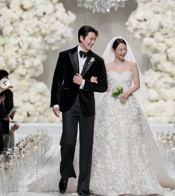 Kim Woo-bin y Shin Min-ah se casan tras casi una década de relación