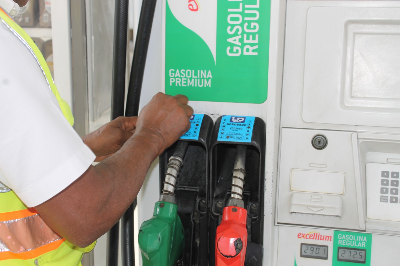 Inflación de abril supera rango meta por alzas en combustibles
