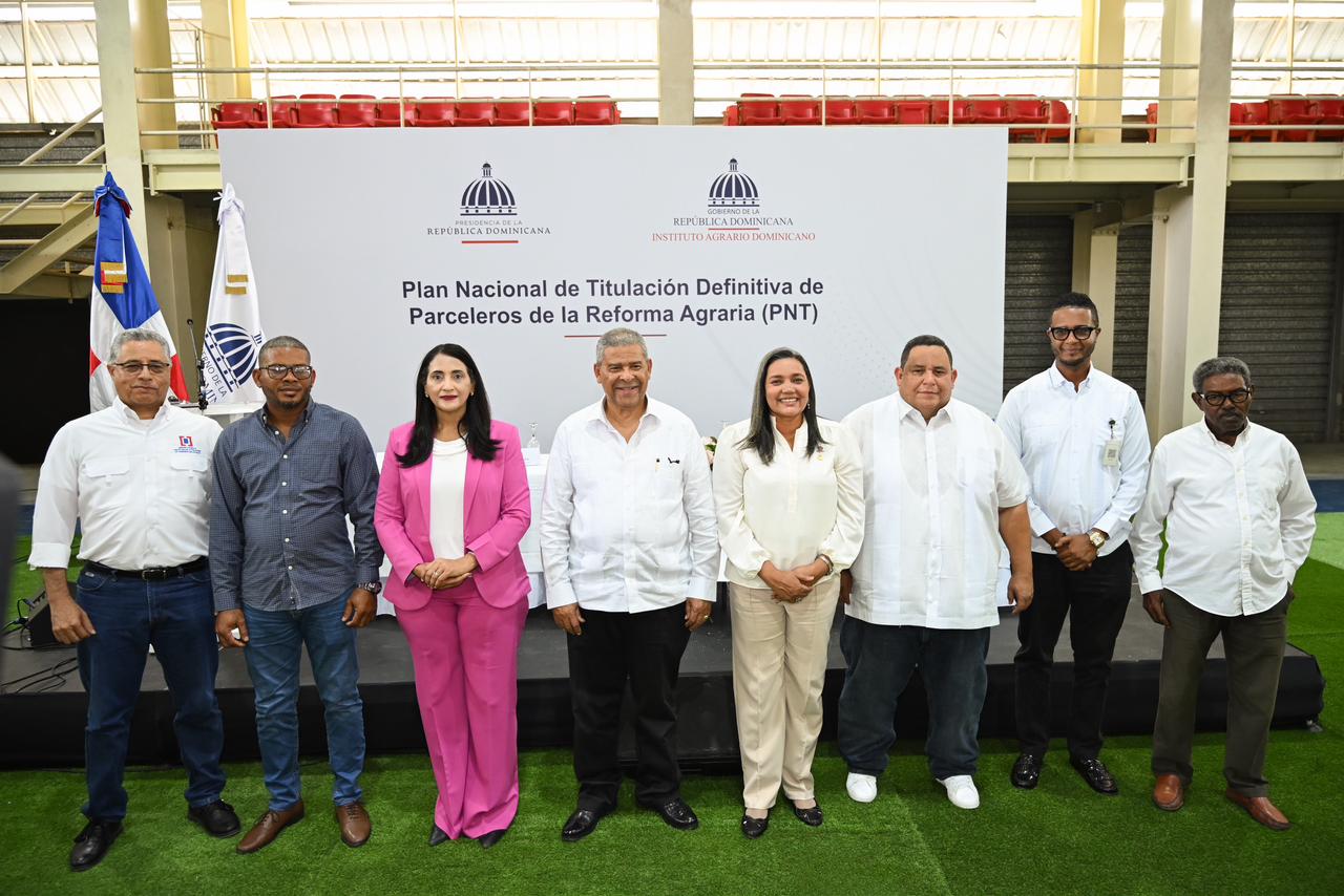 Más de 4 mil parceleros de Azua serán beneficiados con títulos definitivos