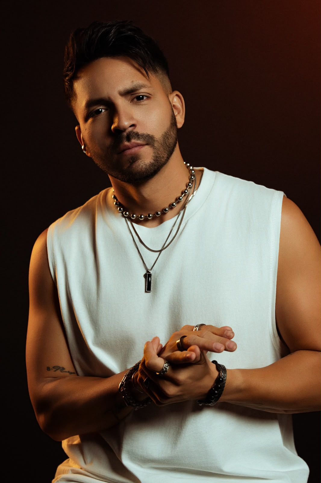 Ryan Milo lanza 'Con Calma': un viaje sonoro por el merengue moderno y más