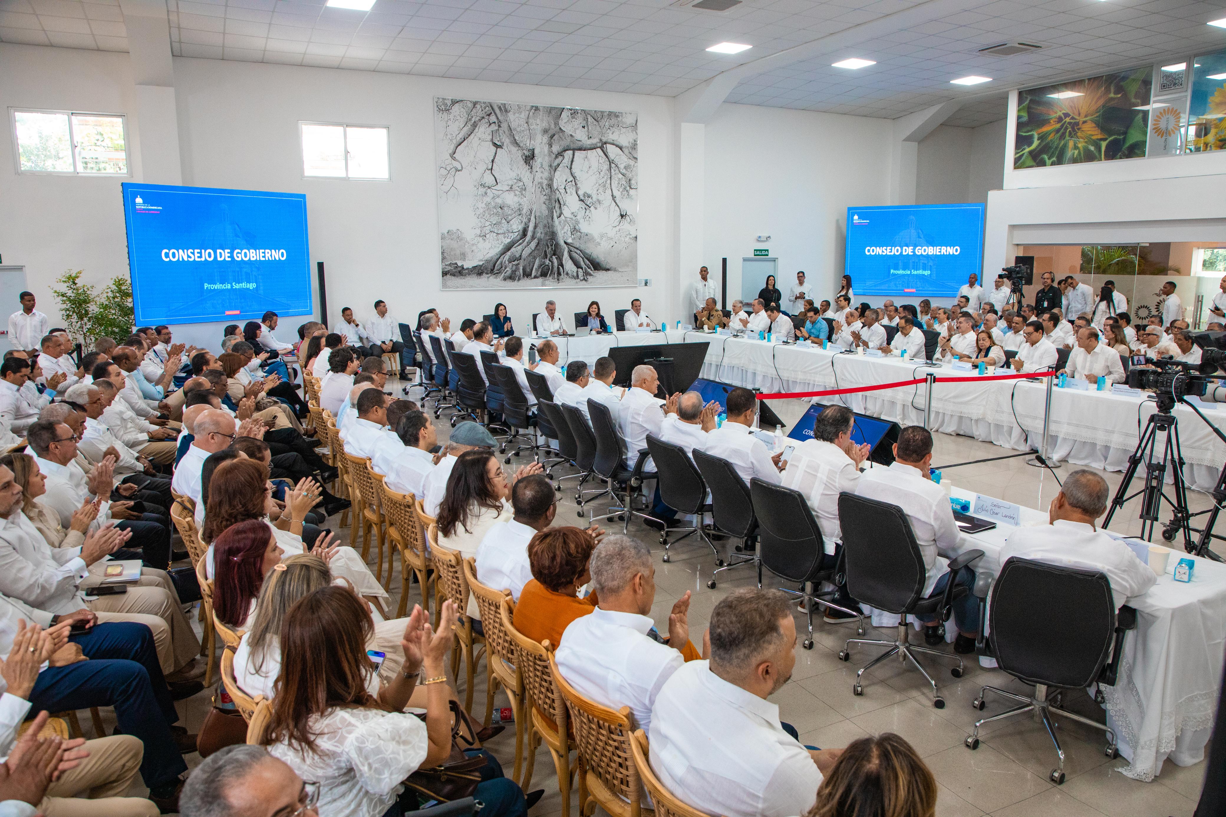 El Gobierno dice ha invertido más de RD$110 mil millones en los ...